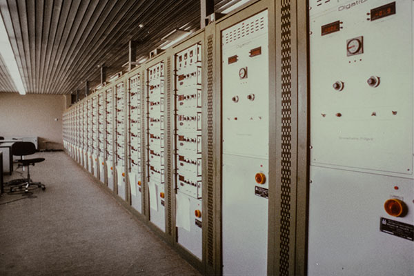 Digatron > Unternehmen